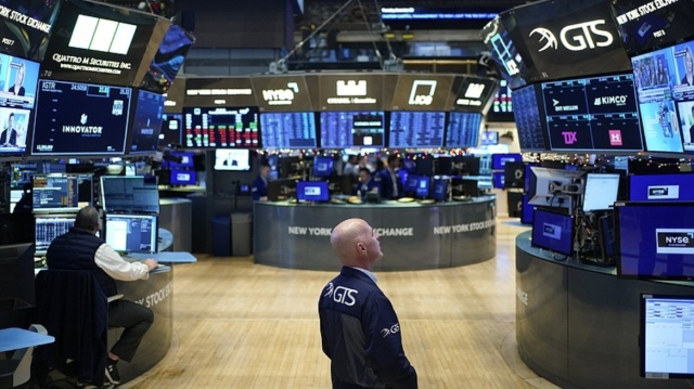 Eleni Fureira does the nationalist Albanian sign at Eurovision! (photo ...