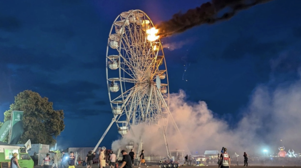 Video: Fire on ferris wheel at festival in Germany - At least 30 ...