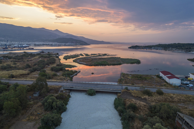 In which beaches of Volos it is recommended to avoid swimming because ...