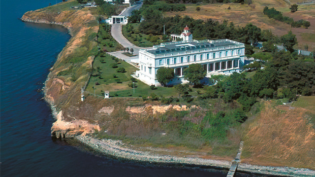 The "Governor's Mansion" of Thessaloniki becomes a "little palace ...