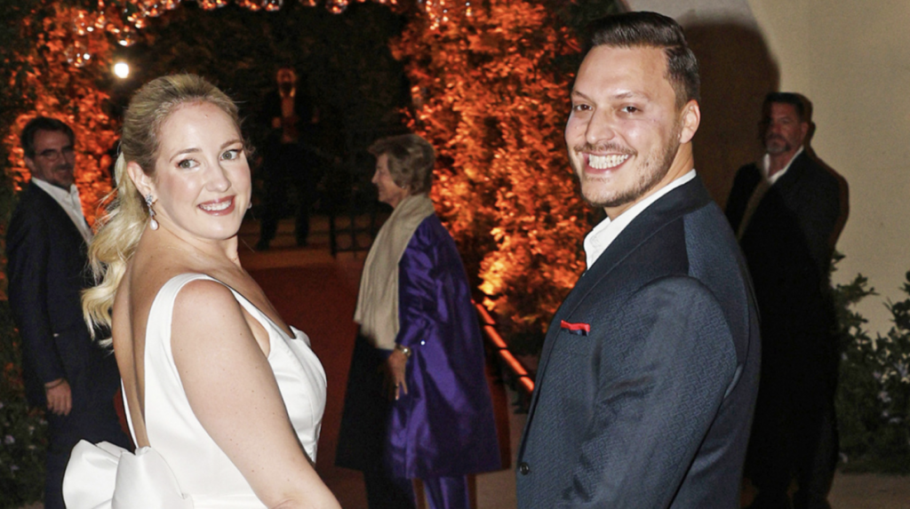 Video: Theodora Glucksburg and Matthew Kumar dance to "Drapetsona" at ...