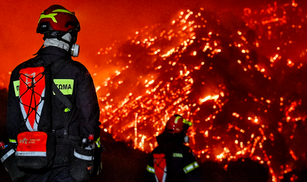 Devastating Fire in Corinthia: 32km Front as Blaze Threatens Trikala ...