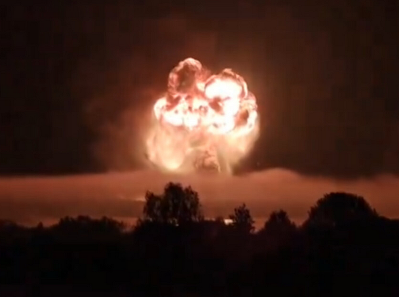 War in Ukraine: The massive "mushroom cloud" from the attack on Russian ...