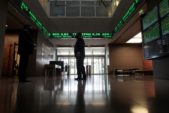 Athens stock exchange at one month low - Fourth consecutive session of ...