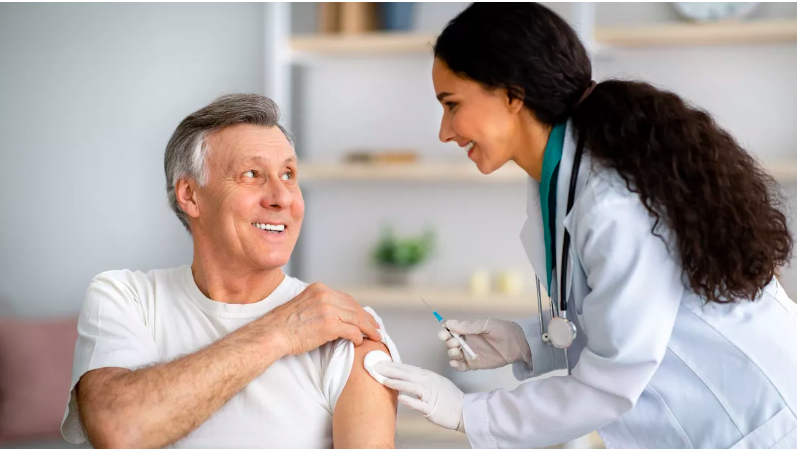 Maria Theodoridou clarifies flu and COVID-19 vaccine questions ...