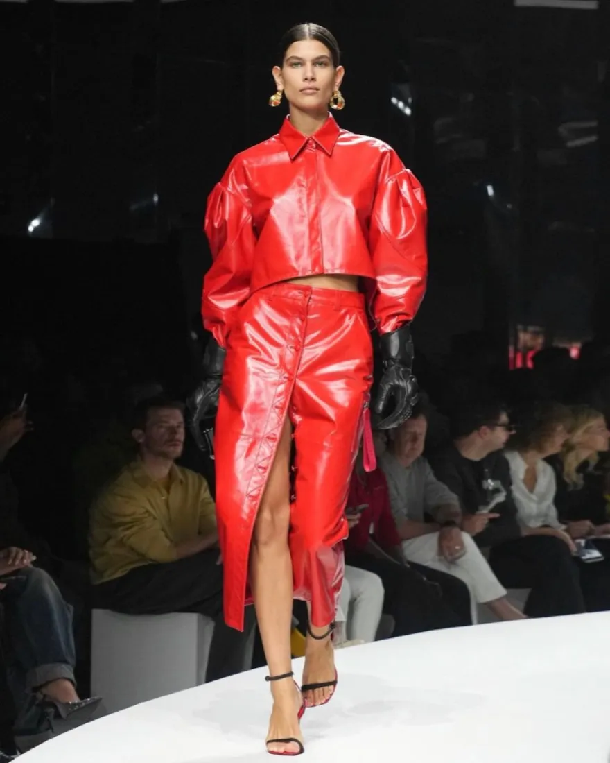 Anthi Fakidari: The first Greek angel on Victoria’s Secret catwalk ...