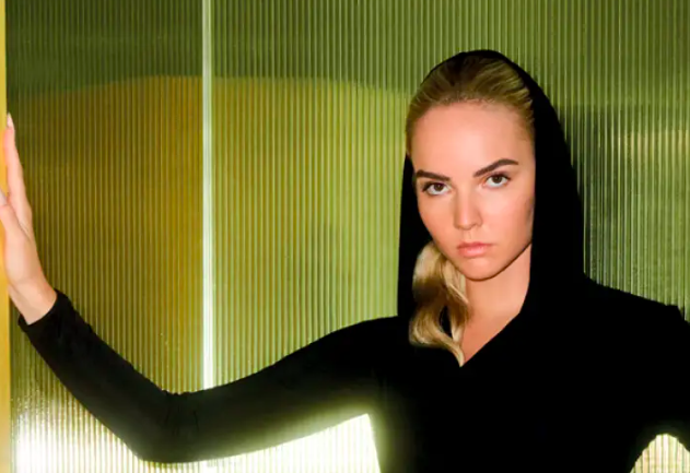 Marina Raphael: The Greek designer who conquered Elie Saab - ProtoThema ...