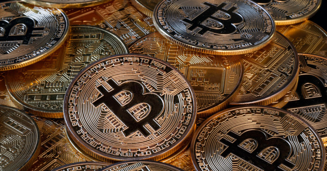 The Bitcoin price touched 96.000 dollars again - ProtoThema English