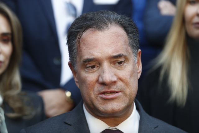 Adonis Georgiadis: The conversation on X with a patient’s mother about ...