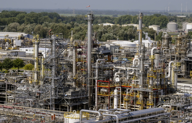 Germany: Wave of layoffs in the chemical industry - ProtoThema English