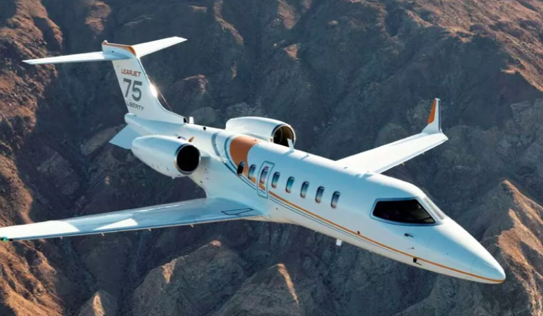 Private jet usage: Who pollutes the most - ProtoThema English