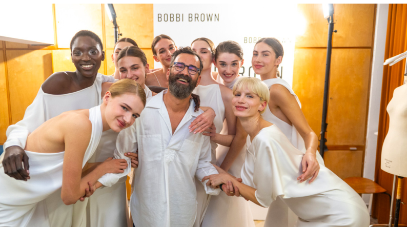 Angelos Bratsis: Carte Blanche and haute couture brides - ProtoThema ...