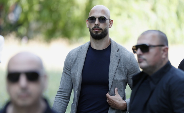 Andrew Tate: His house arrest was lifted - ProtoThema English