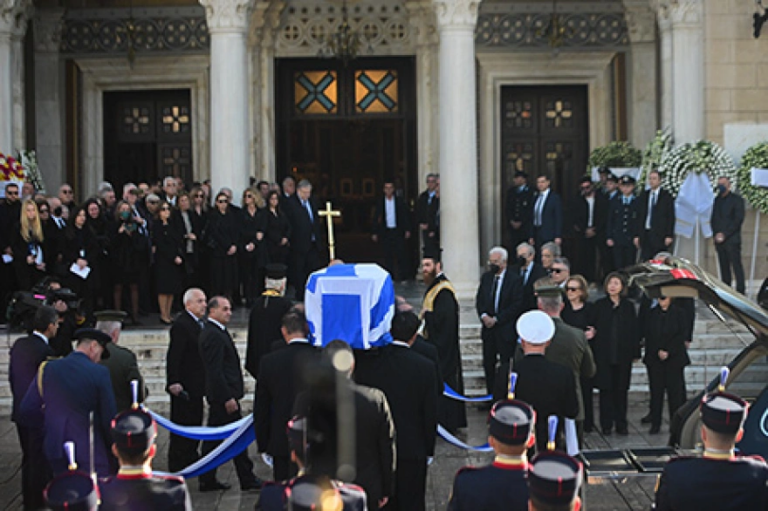 Kostas Simitis: The messages and the absences at the last farewell ...