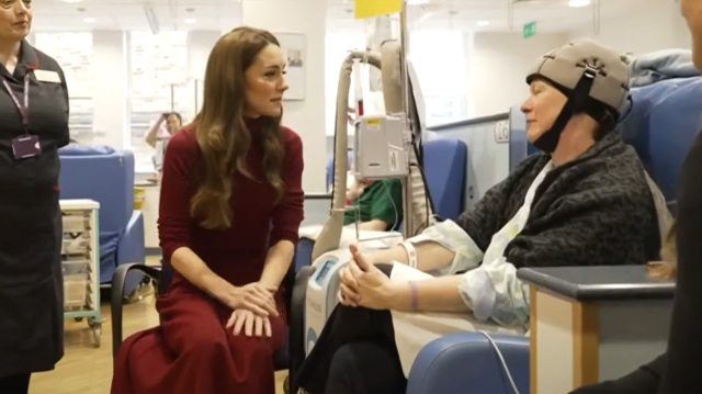 Kate Middleton visited the hospital where she was undergoing ...