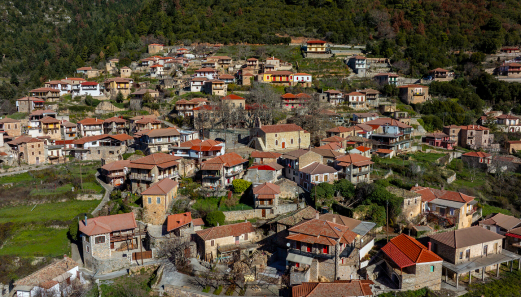 Explosion at the new Chernobyl sarcophagus protecting the fourth ...