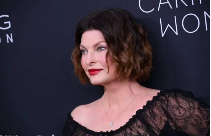 Linda Evangelista opens up about the first time she showed her ...
