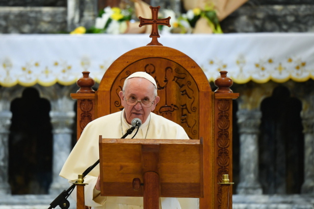 Pope Francis' heart "responds very positively", announced the Holy See ...