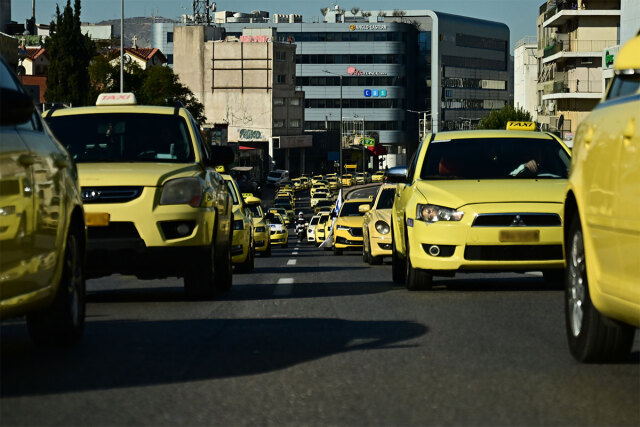 The new Highway Code provides for taxis to enter the Special Traffic ...