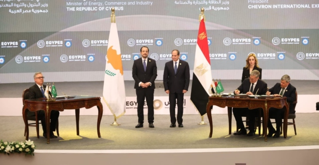 Christodoulides and Sisi sign Cyprus-Egypt gas agreements - ProtoThema ...