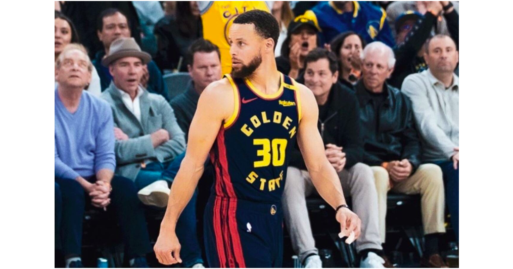 Steph Curry makes history in Warriors’ three-point barrage against ...