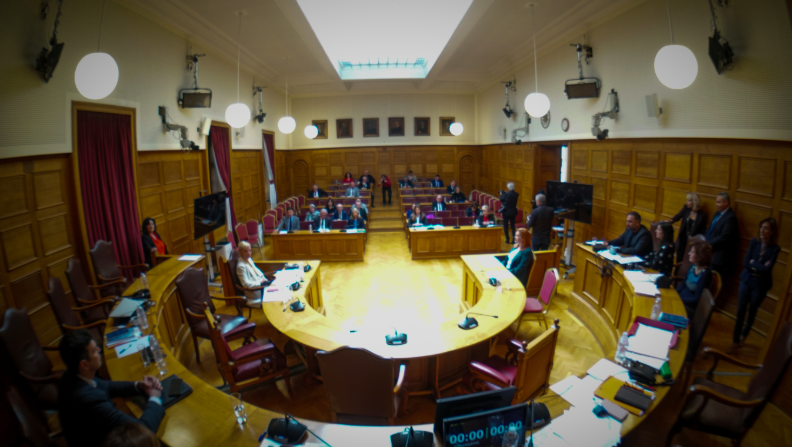 Parliament: PASOK, SYRIZA, KKE, and New Left MPs walk out of ...