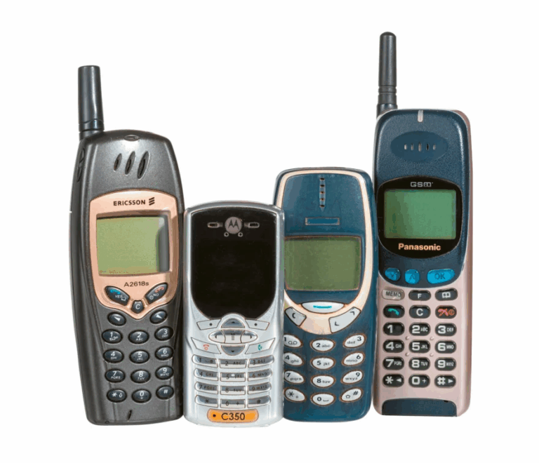 From the "block" of 1973 to the "flip phone" of the 90s and the ...