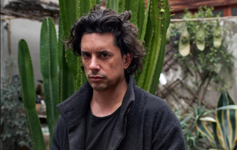 Benjamin Labatut: The Chilean writer – Phenomenon at the Onassis ...