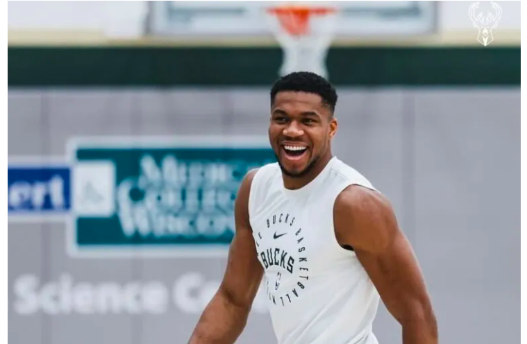 Giannis Antetokounmpo: Playful photoshoot with his oldest daughter ...