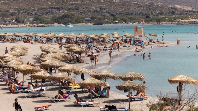 Blue Flag: With 623 awarded coasts, Greece ranks 2nd worldwide ...