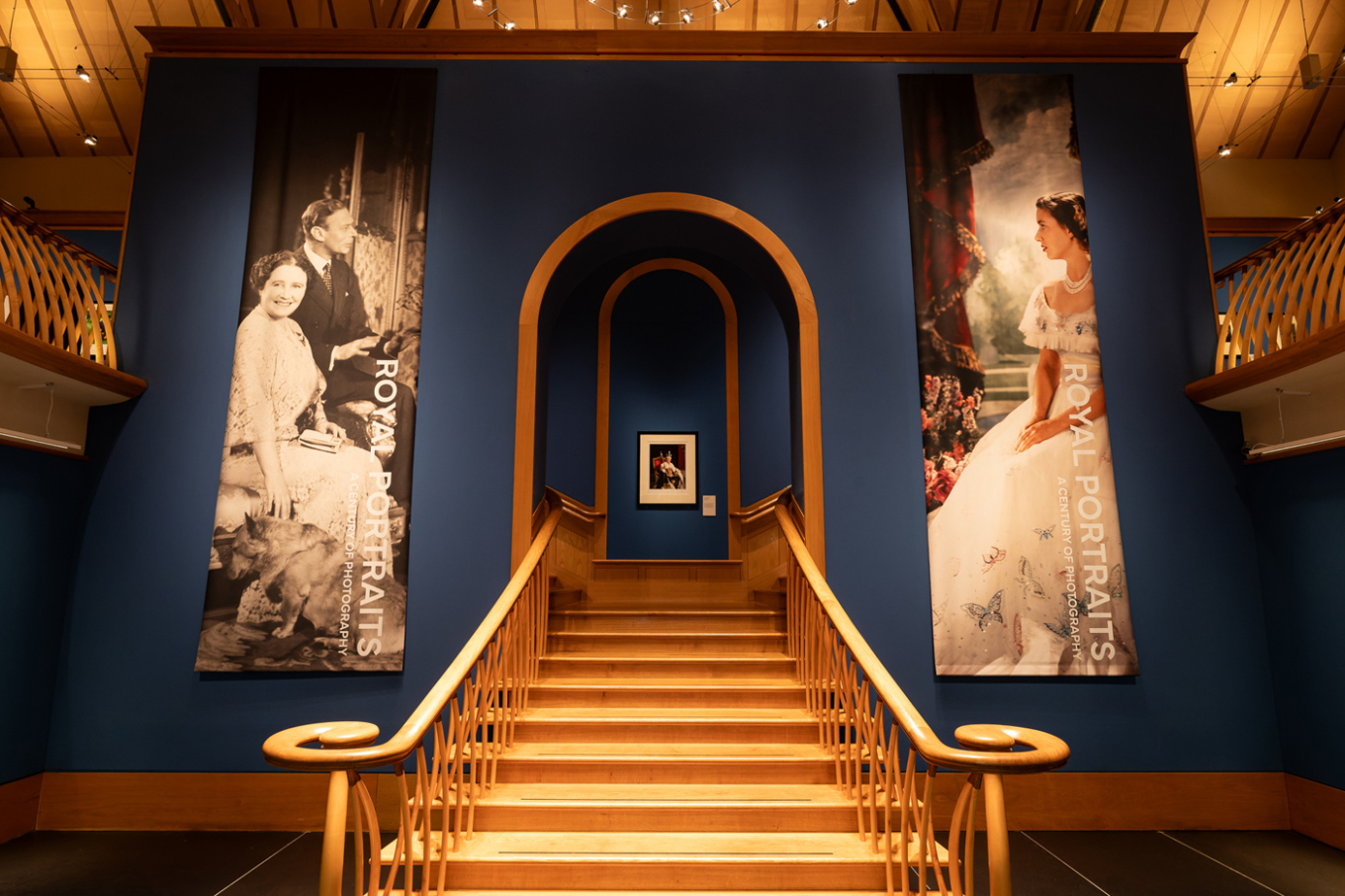 Royal portraits: A century of elegance before the lens - ProtoThema English