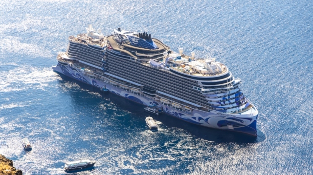 Volos: Cruise ship with over 5,000 passengers docked at the port ...