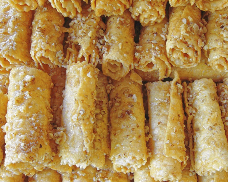 Diples: A traditional sweet symbol of joy and celebration - ProtoThema ...