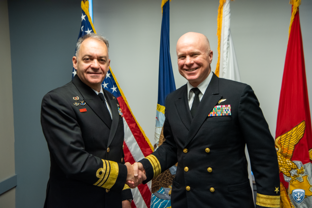 Meeting between Greek and U.S. Navy chiefs: Focus on the progress of ...