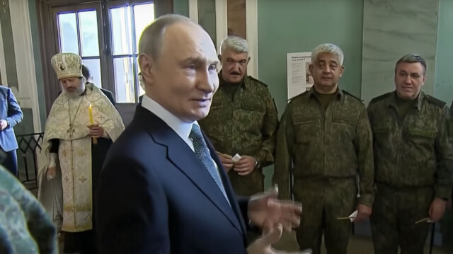 Putin celebrated his 73rd birthday at the tombs of the tsars in St ...