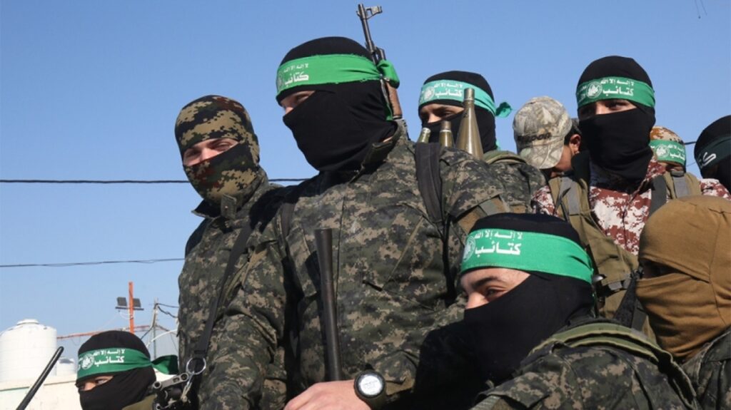 Police operation at Paris’ Montparnasse train station – Evacuation ...