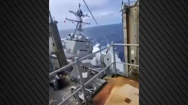 The moment when two US Navy ships collide near South America (video ...