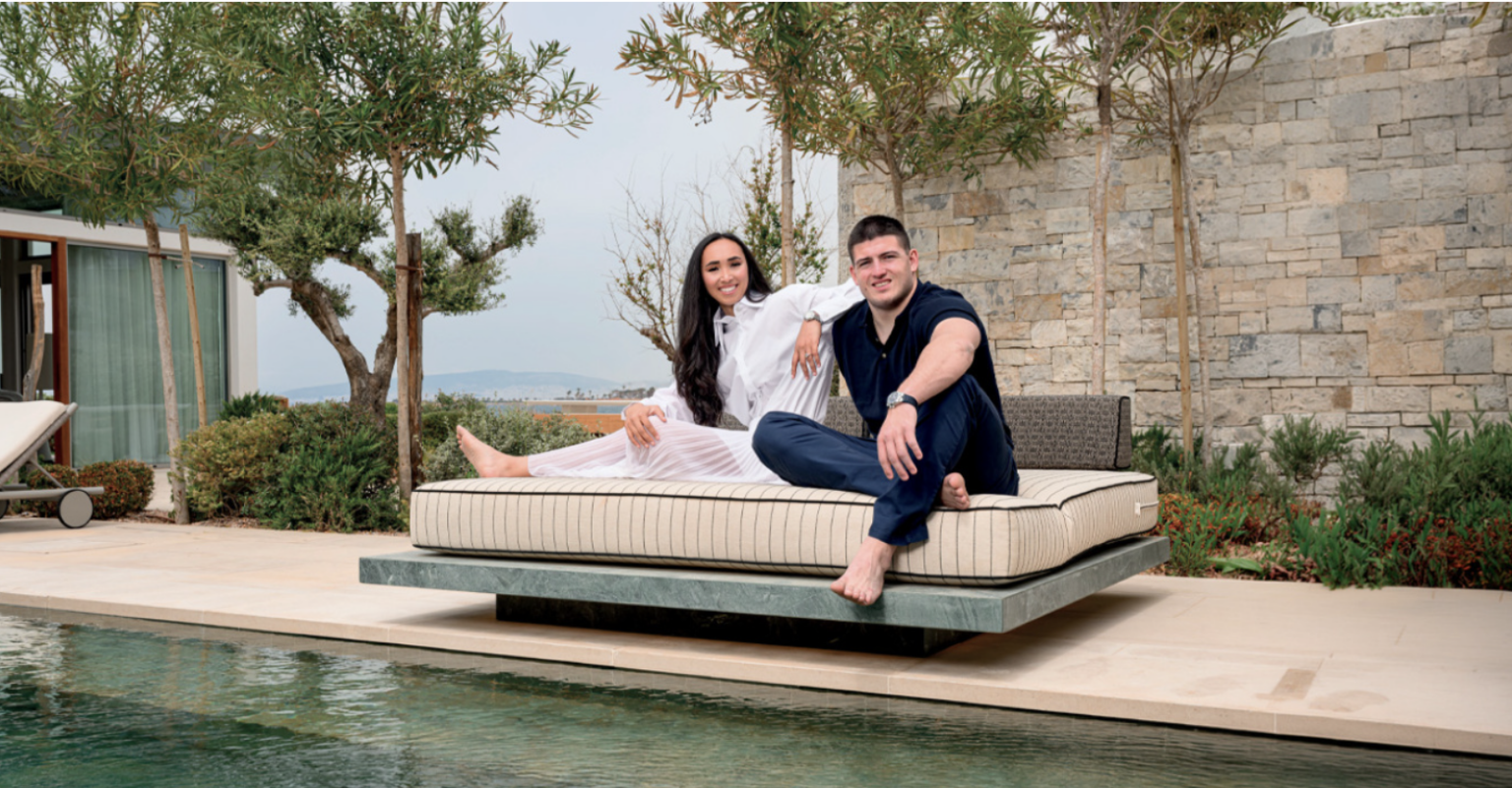 Who is George Karlaftis? The NFL star who married in Greece with Taylor ...