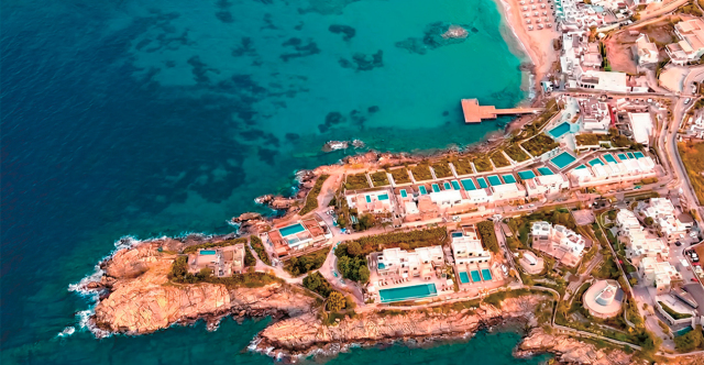 International luxury brands expand in Mykonos with new hotel projects ...
